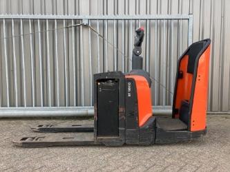 Used Toyota lpe200 platform power pallet trucks for sale - Mascus UK